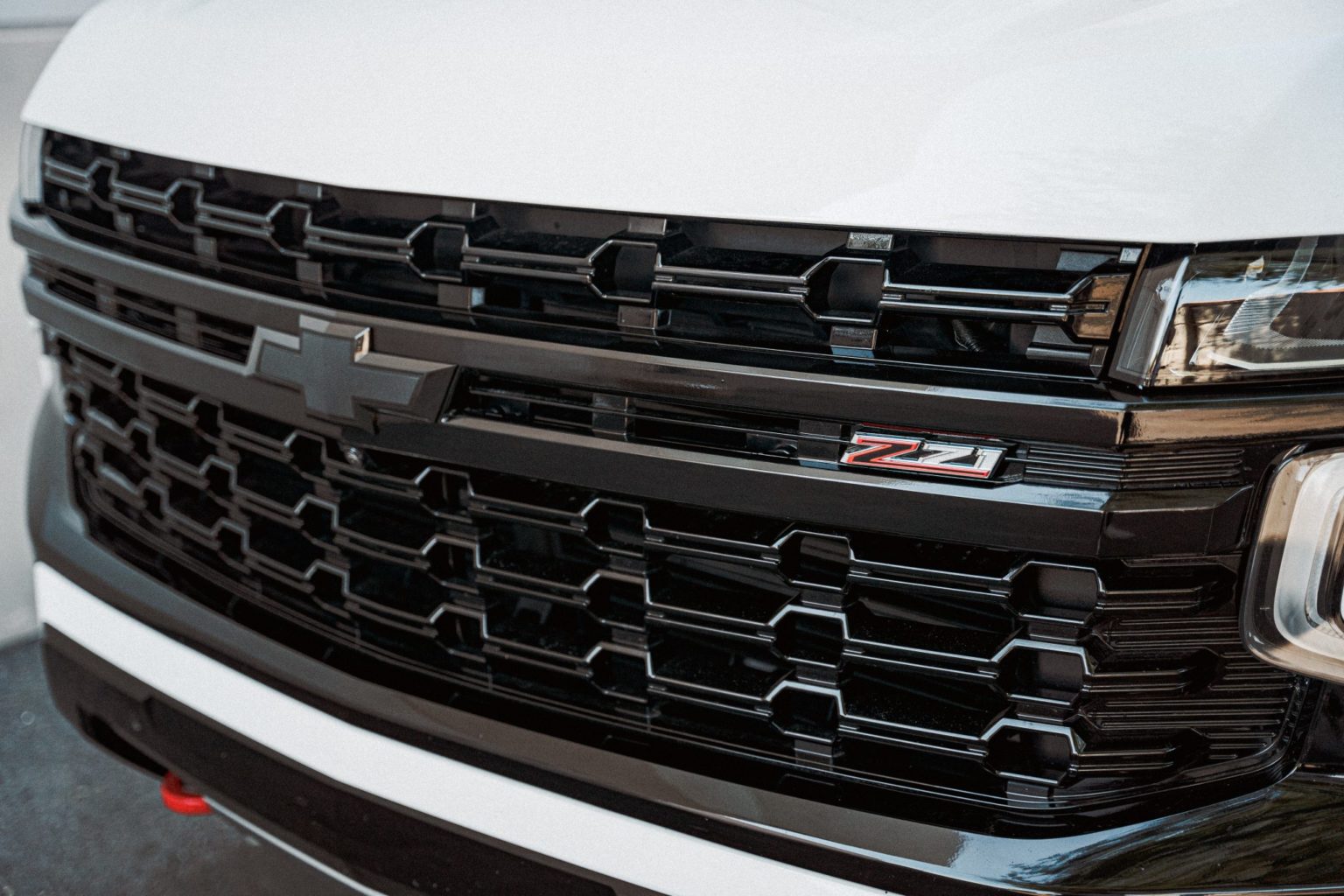 White Chevrolet Tahoe Z71 Gets Aesthetic Improvement | Apex Customs